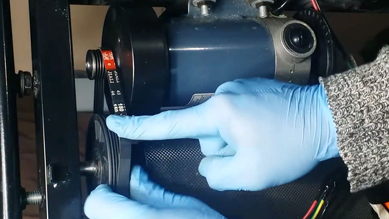 Why Does My Treadmill Smell Like Burning Rubber? Common Causes and ...