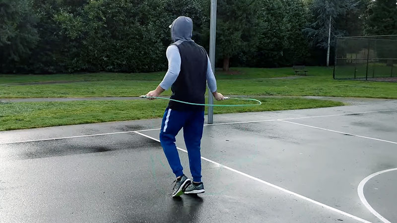 10 Effective Jump Rope Workouts for Seniors for Enhanced Fitness ...