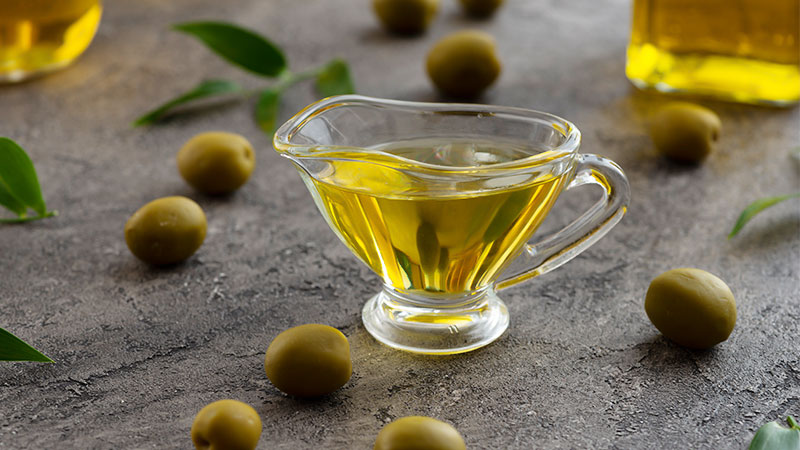 11 Health Benefits of Olive Oil: Improve Heart, Brain & More