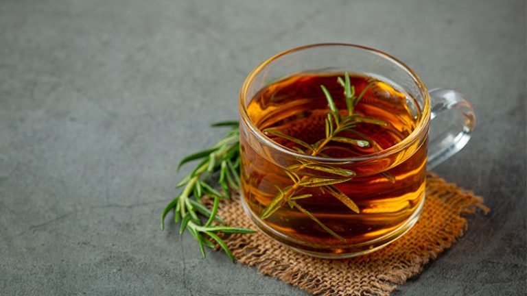 9 Health Benefits of Thyme & How to Use It in Your Daily Life