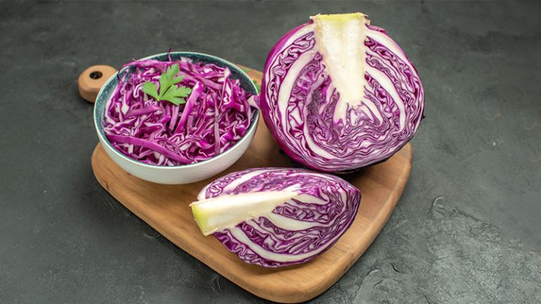 8 Health Benefits of Red Cabbage: A Nutrient-Packed Superfood for Your ...