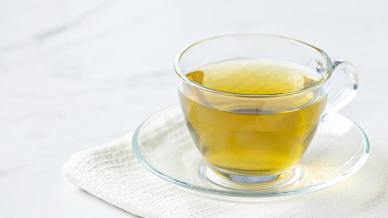 17 Health Benefits of White Tea You Didn't Know About